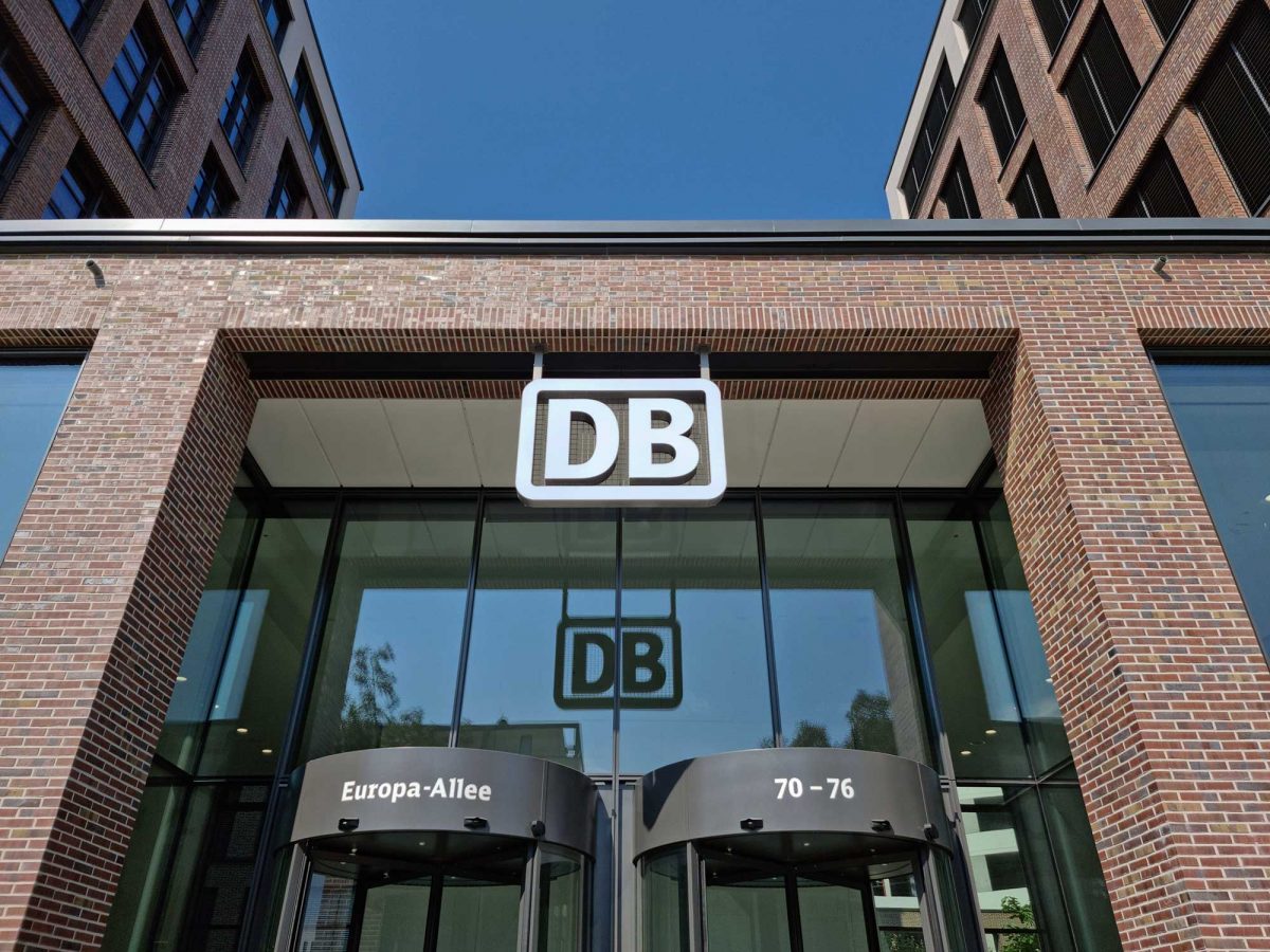 DB Tower in Frankfurt - Deutsche Bahn Tower im Europaviertel FFM