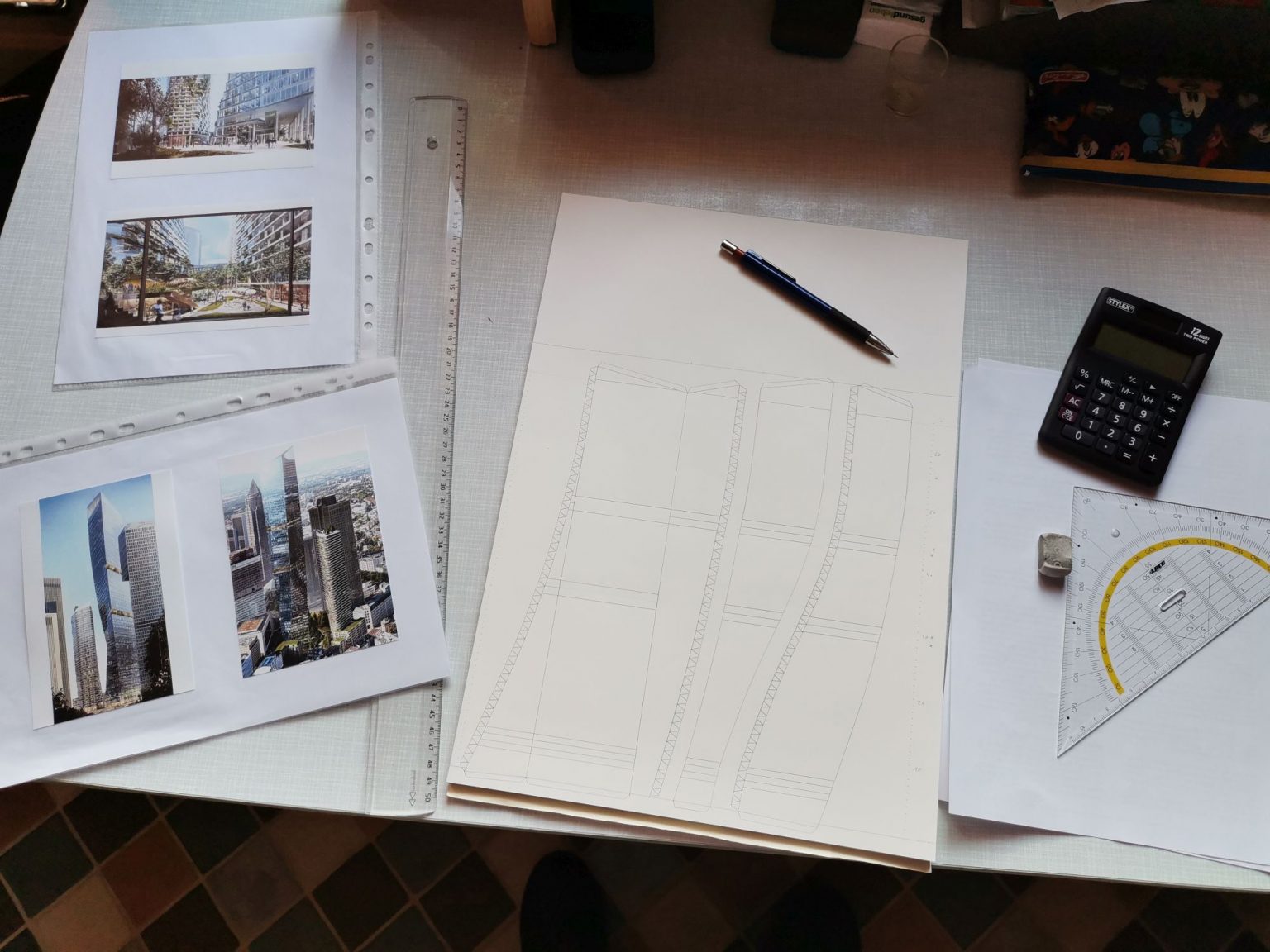 Frank Reuter hat das Millennium Areal als Modell nachgebaut - SKYLINE ATLAS