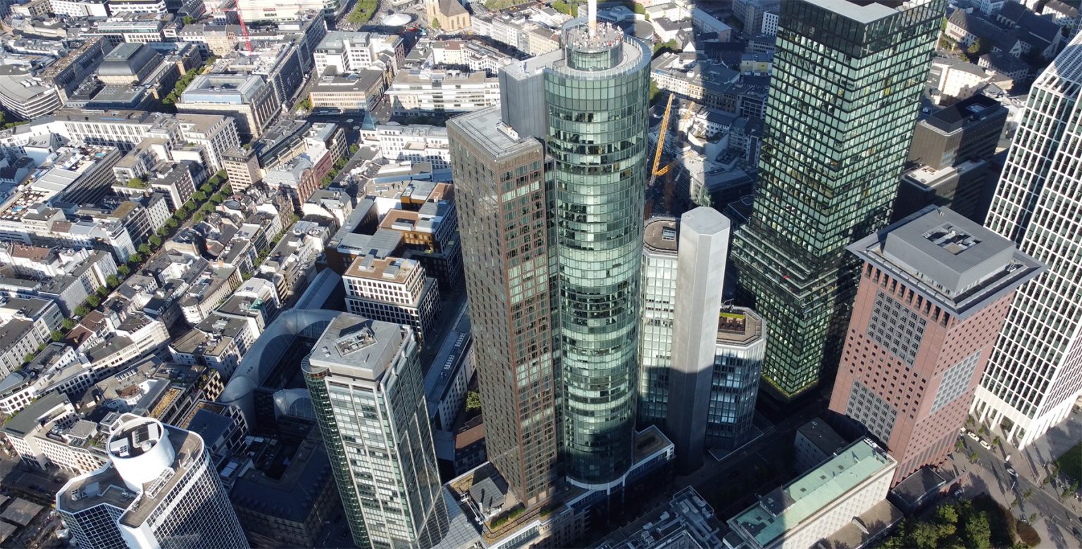 MAIN TOWER in Frankfurt am Main - Wolkenkratzer mit Aussichtsplattform