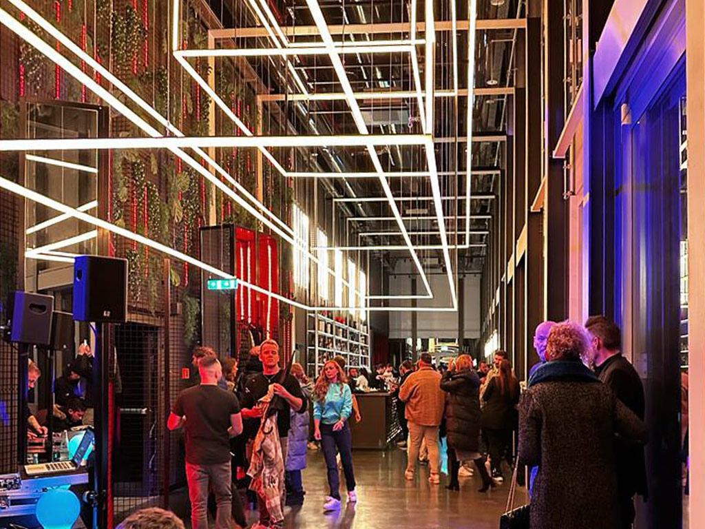 NFT Skybar eröffnet im ONE - SKYLINE ATLAS