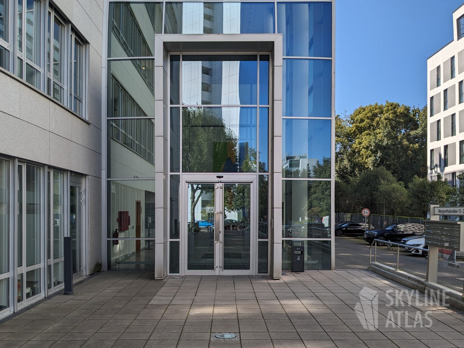 Mergenthaler Allee 15-21 in Frankfurt am Main - SKYLINE ATLAS
